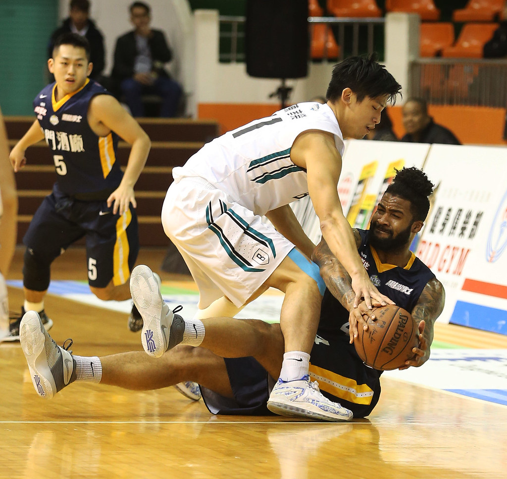 金酒想讓洋將打控衛 菲爾普斯自稱LBJ - TSNA體育新聞團隊