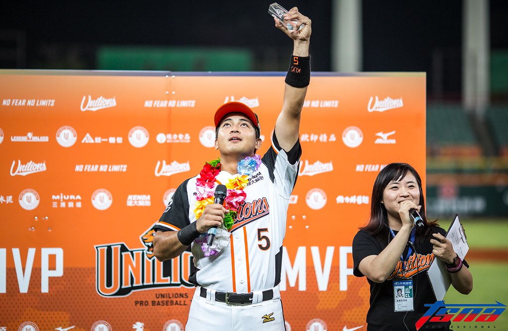 郭阜林3分彈 獅咬猿並列第1 - TSNA體育新聞團隊