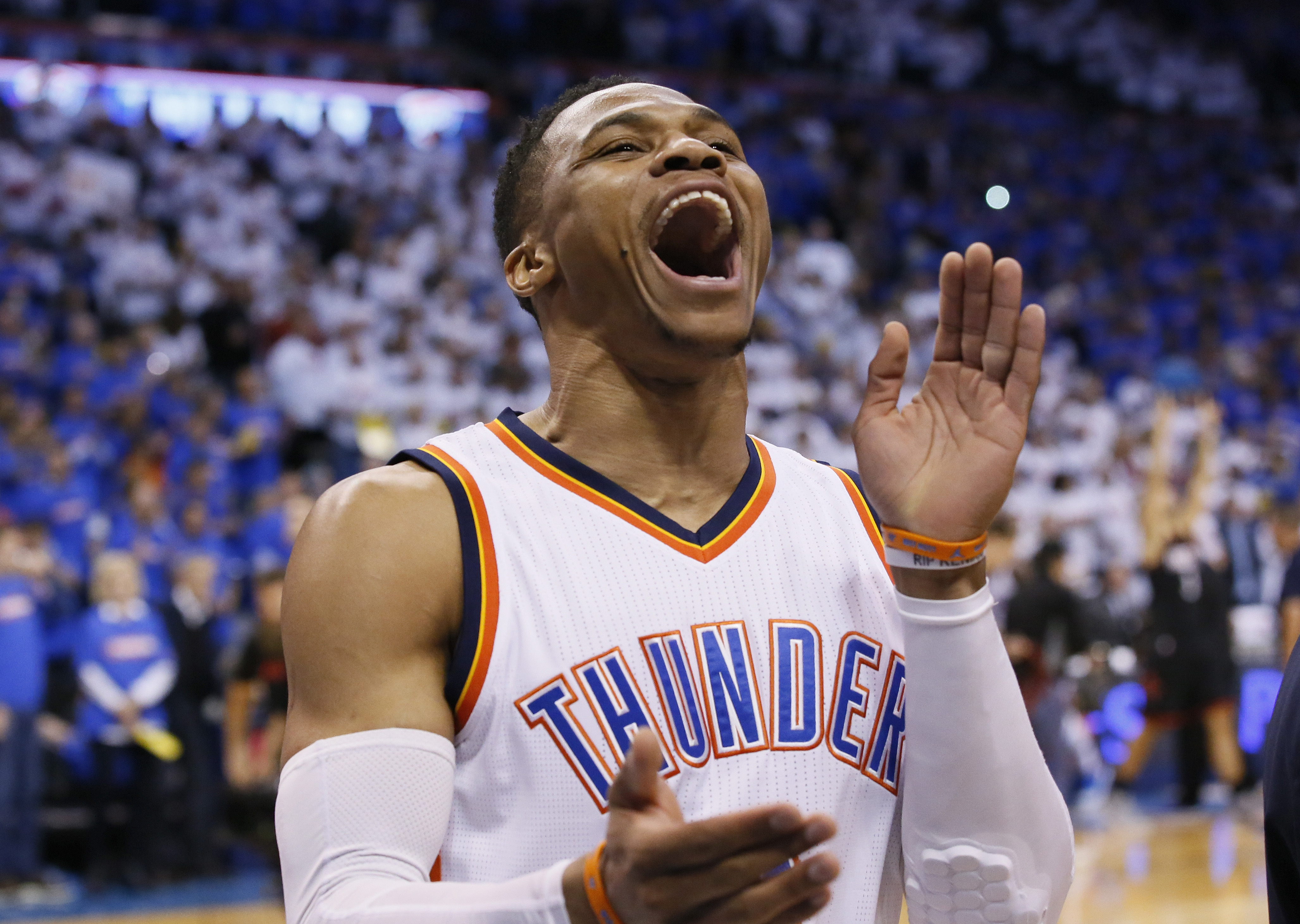 Westbrook連續大三元 雷霆險勝火箭 - TSNA體育新聞團隊