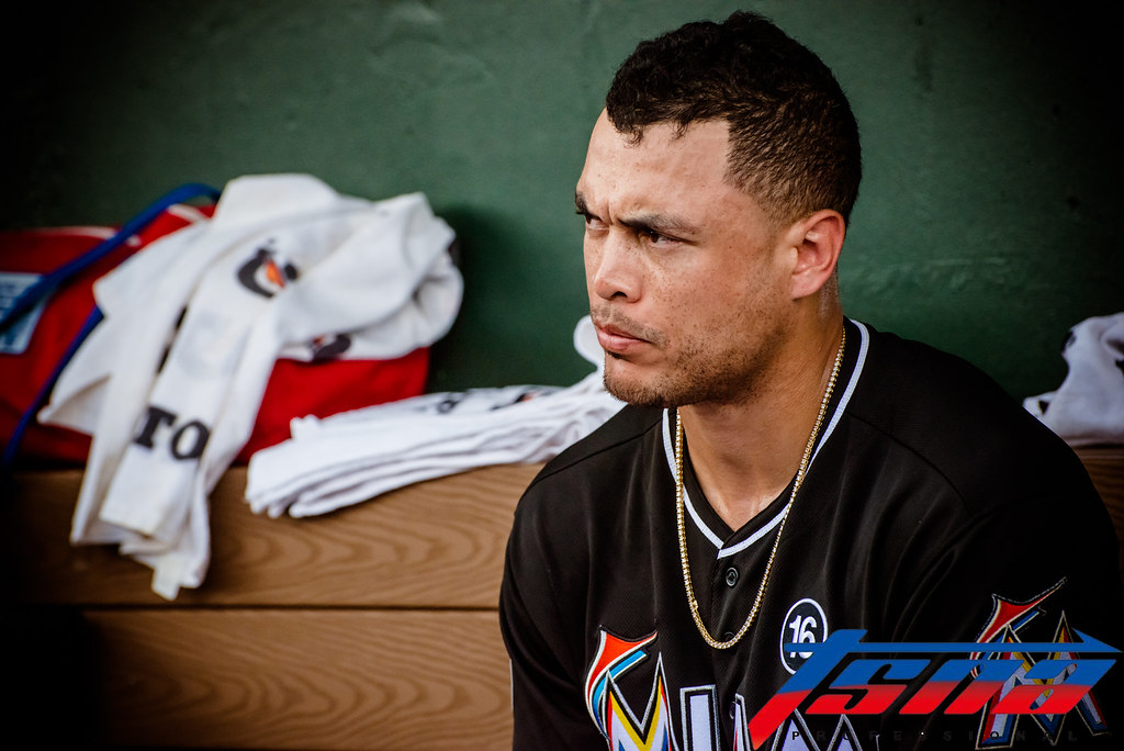 Stanton觸身球左手腕挫傷 海盜逆轉馬林魚 - TSNA體育新聞團隊