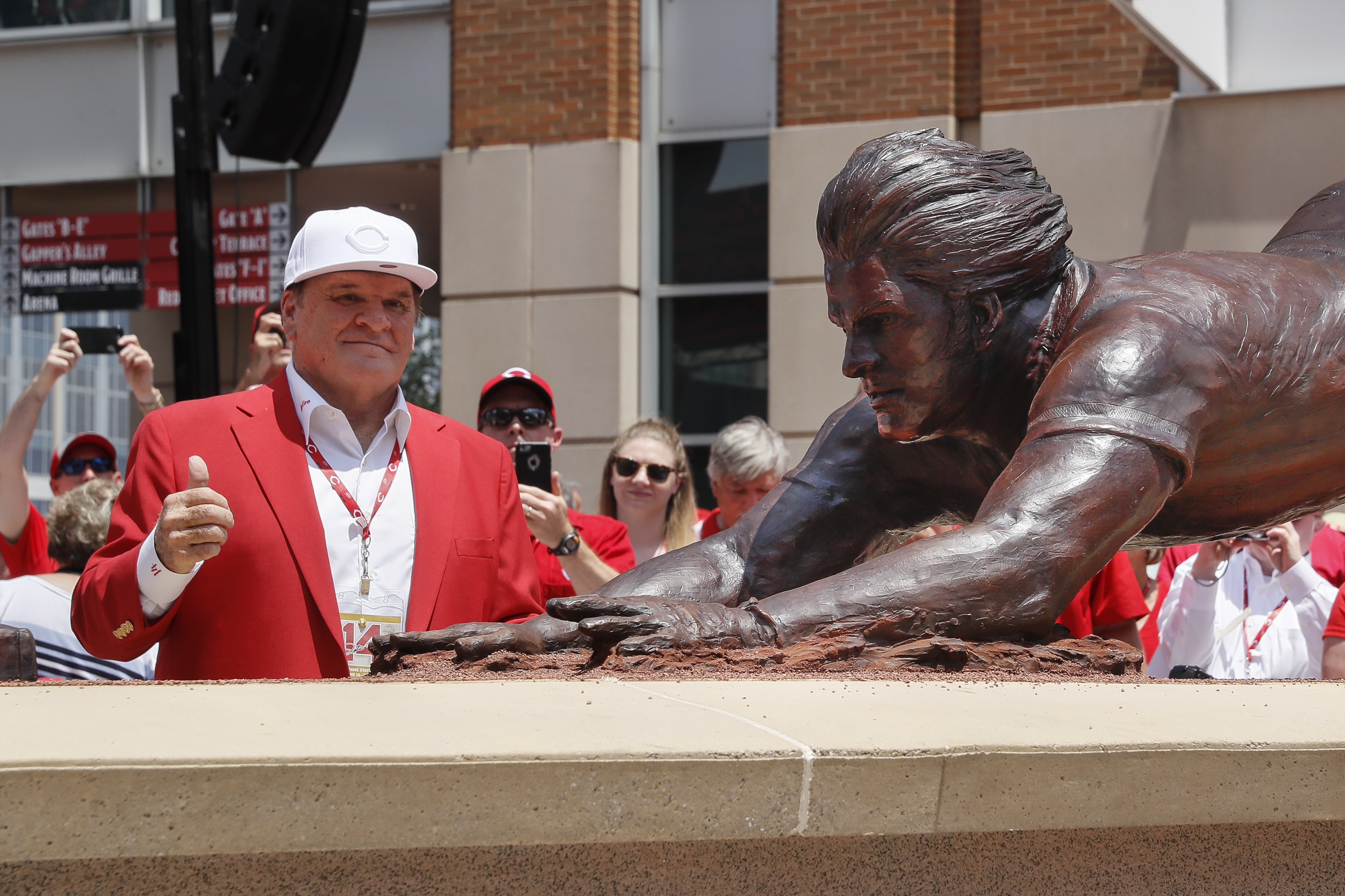表彰Rose成就 紅人為他立銅像 - TSNA體育新聞團隊