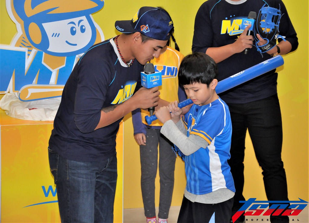 自發奇想練拳擊 林子偉盼左右手力量能一致 - TSNA體育新聞團隊