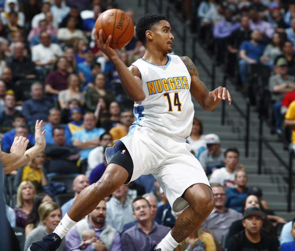 Harris絕殺雷霆 Westbrook推開亂入球迷 - TSNA體育新聞團隊