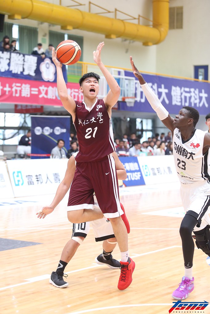 輔大、中州長人對決 斑霸讚曾祥鈞「plays well」 - TSNA體育新聞團隊