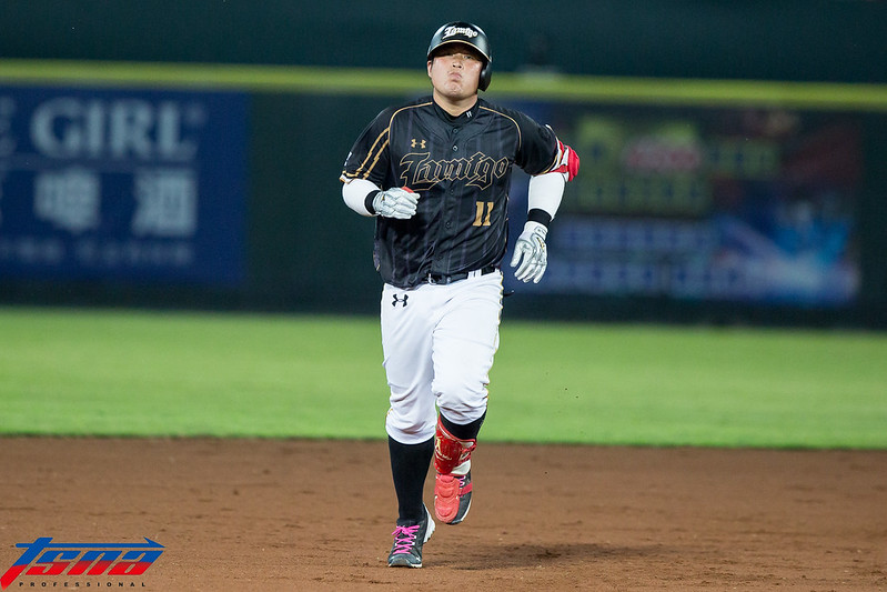 林泓育夯本季首轟 Lamigo氣走統一 - TSNA體育新聞團隊