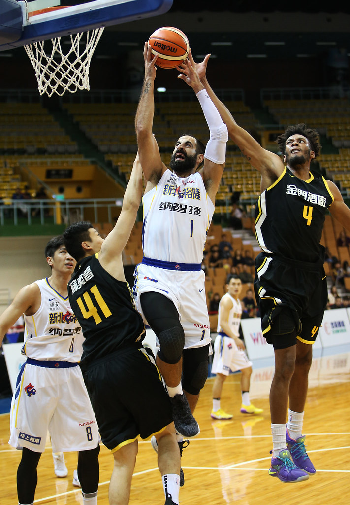 桑尼獨領風騷 裕隆搶開門紅 - TSNA體育新聞團隊