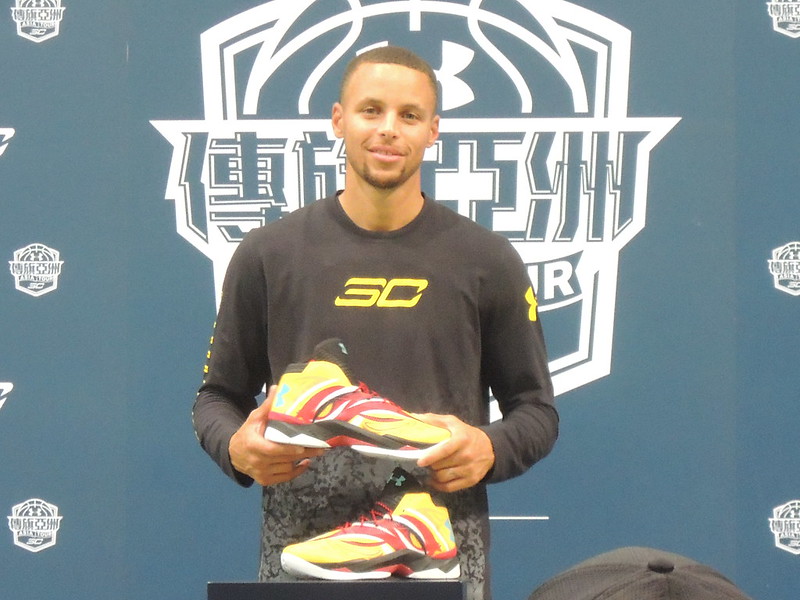 9歲女孩求公平 Curry迅速回應修正 - TSNA體育新聞團隊