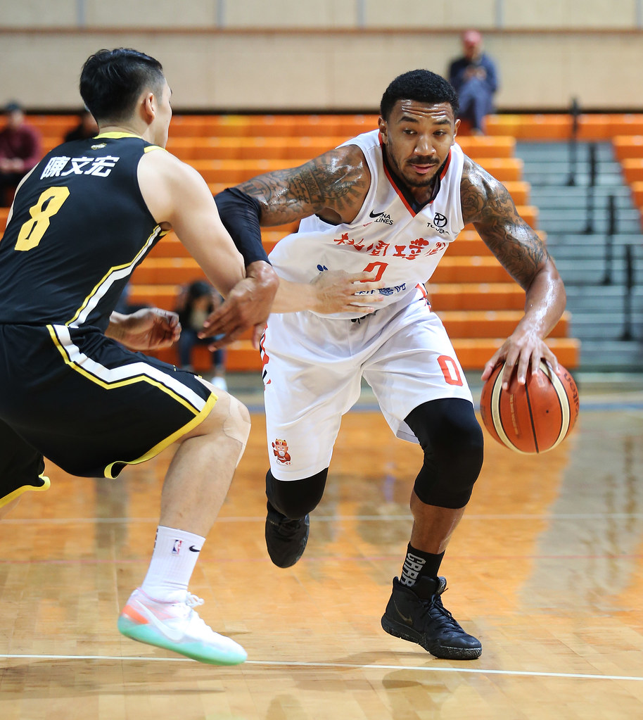 強森說不打還上場 麥班達也嚇到 - TSNA體育新聞團隊