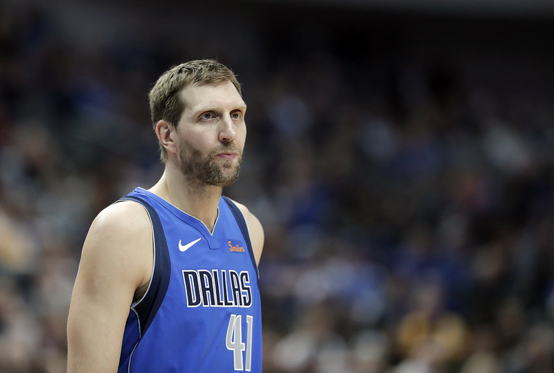 Dirk連3場先發 退休議題仍未明說 - TSNA體育新聞團隊