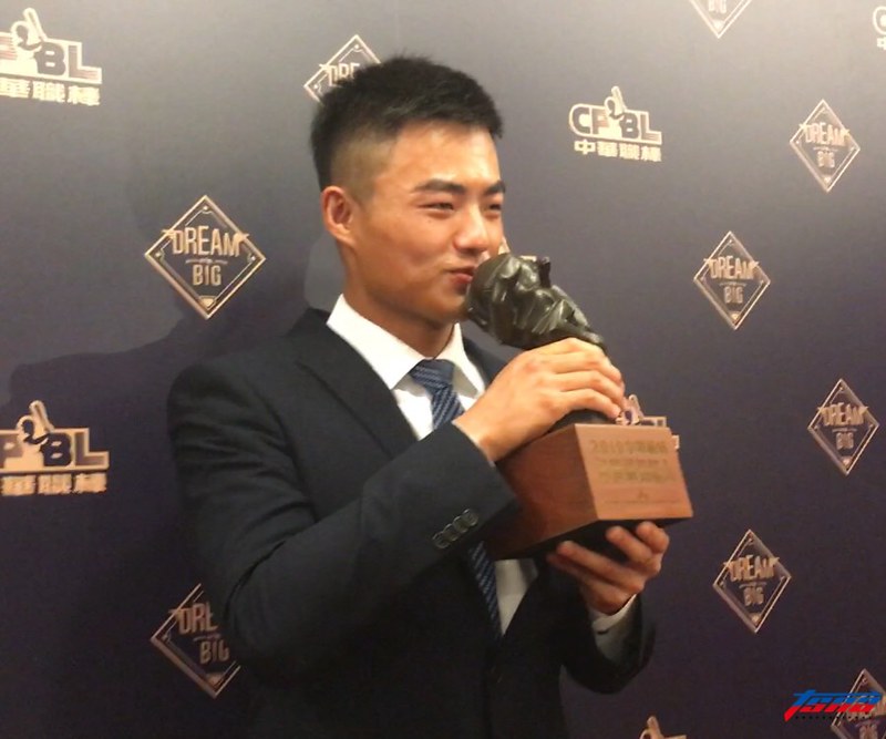 加薪11.5萬 統一獅盼施子謙成球隊王牌 - TSNA體育新聞團隊