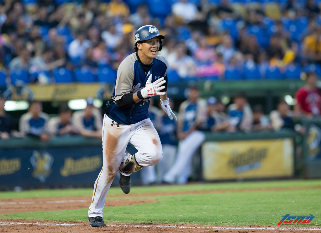 猿隊15安擊垮悍將 洪總：在自家打比較順 - TSNA體育新聞團隊