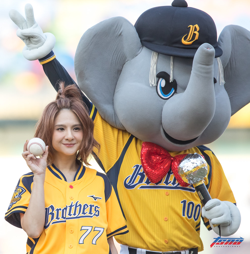 郭靜開球信心大增 下次目標投手丘、拚球速 - TSNA體育新聞團隊