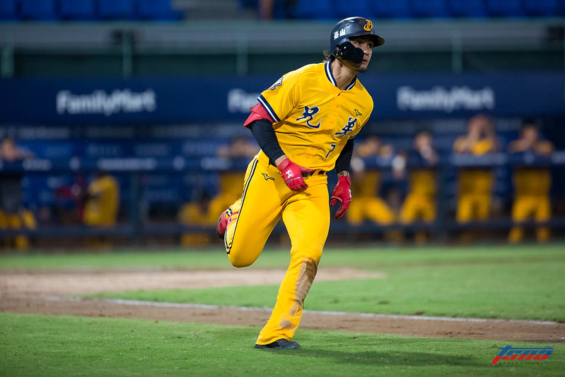 5月投打MVP 王躍霖、張志豪首次獲獎 - TSNA體育新聞團隊