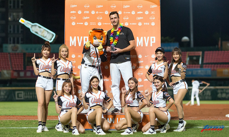 郭阜林敲第15轟 布雷克7局好投奪勝 - TSNA體育新聞團隊