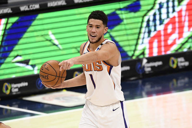 1.5秒致勝三分球 CP3：全心相信Booker - TSNA體育新聞團隊