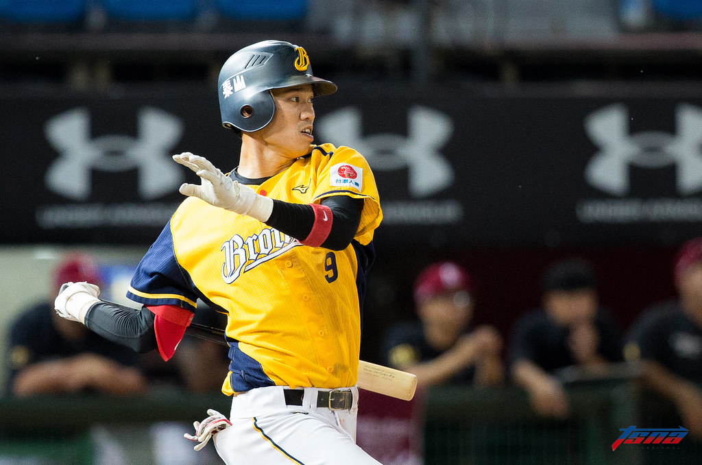 王威晨獲複數合約 江坤宇加薪120％ - TSNA體育新聞團隊