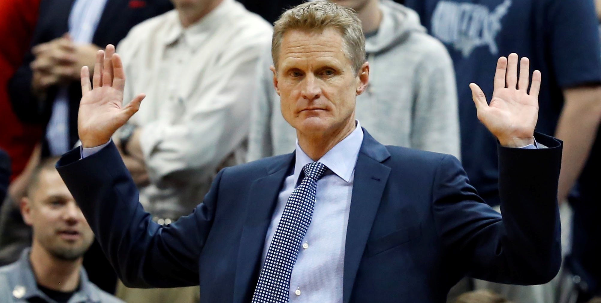 缺陣逾半季 Kerr奪最佳總教練 - TSNA體育新聞團隊