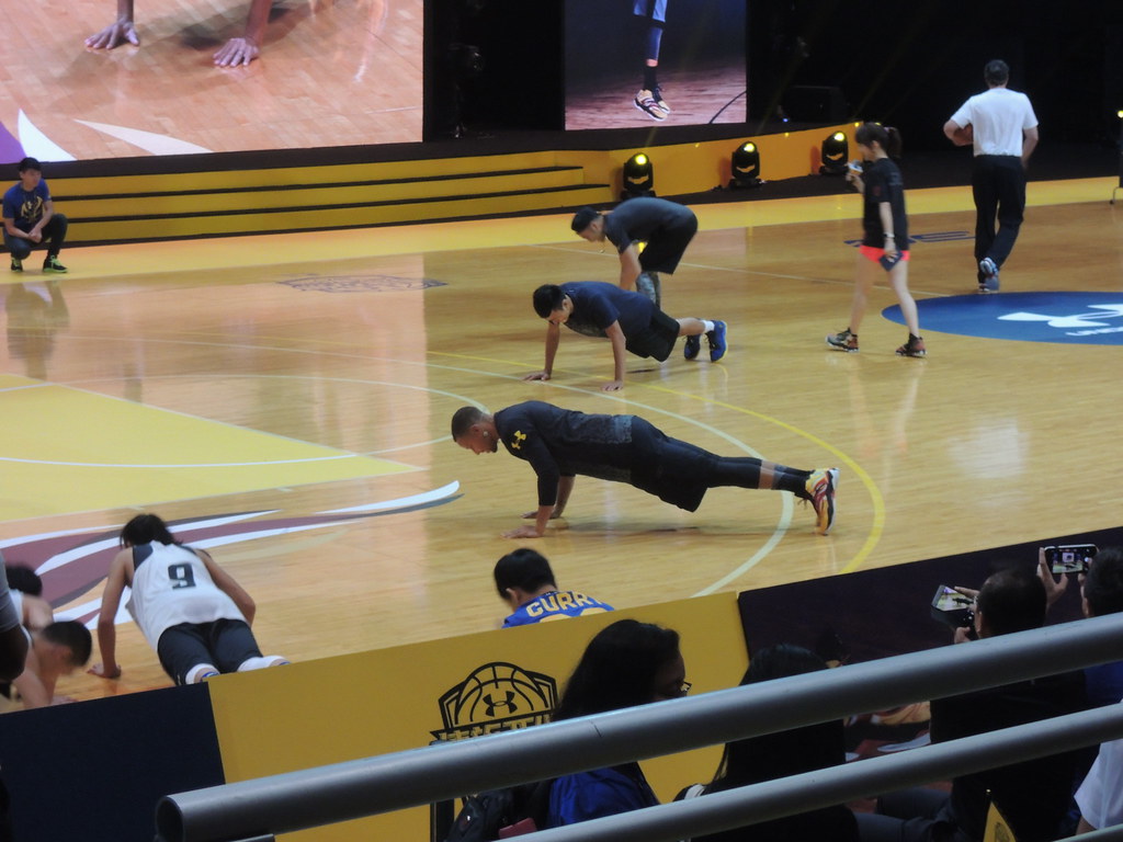 菲小將請Curry「吃火鍋」 獲頒MVP - TSNA體育新聞團隊