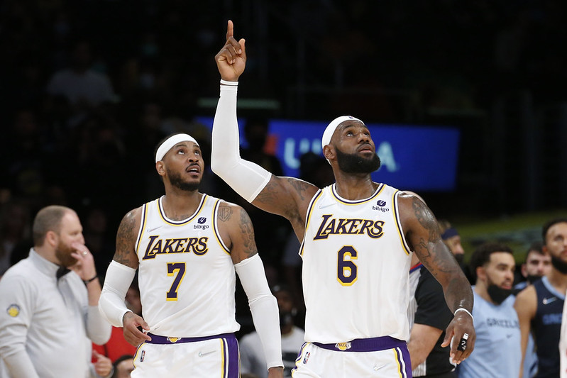 「兄弟，是時候了。」—Melo與LeBron的攜手合作 - TSNA體育新聞團隊