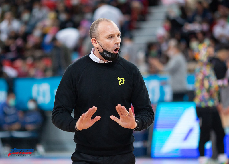 調整體系迎合新血 Julius：開季從零開始 - TSNA體育新聞團隊