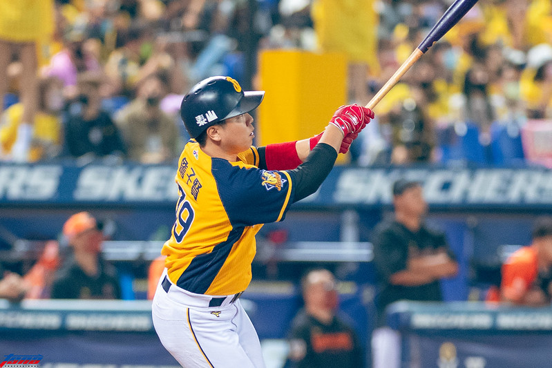 中信兄弟繼續強攻 台灣大賽G3取得5分領先 - TSNA體育新聞團隊