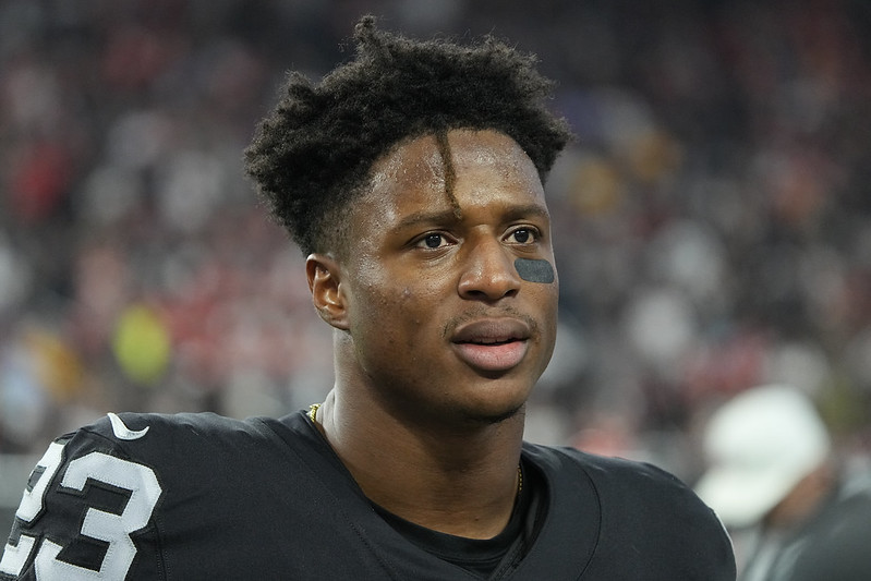 遭擒抱受傷整季報銷 Drake直批聯盟判罰政策 - TSNA體育新聞團隊