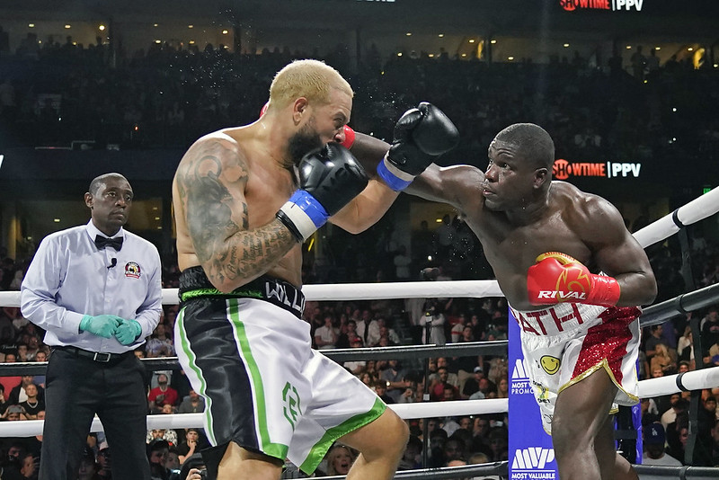 從球場到擂台—Deron Williams - TSNA體育新聞團隊