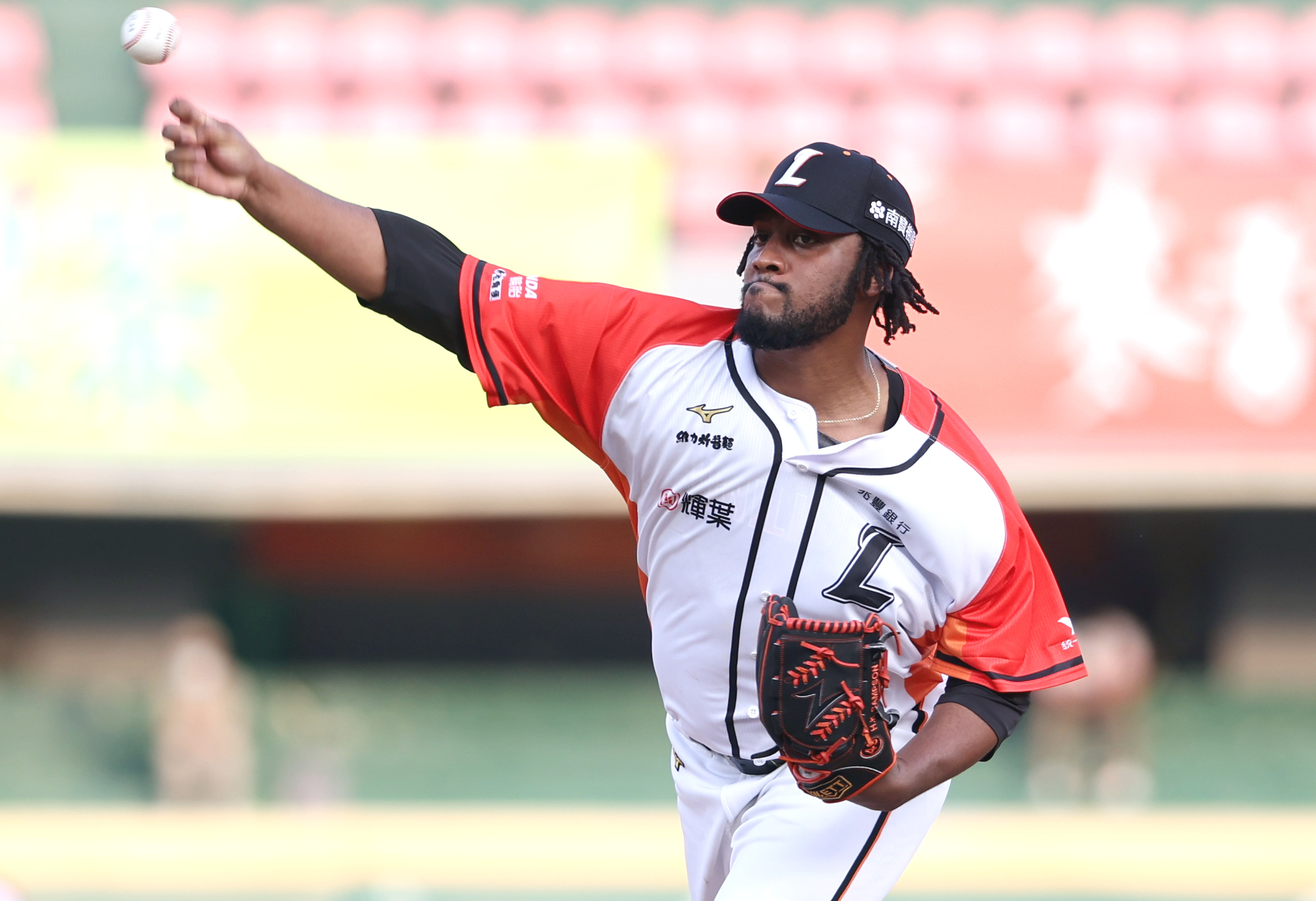 統一本季首次突破郭郁政封鎖 克維斯：每一局我都當成0比0 - TSNA體育新聞團隊