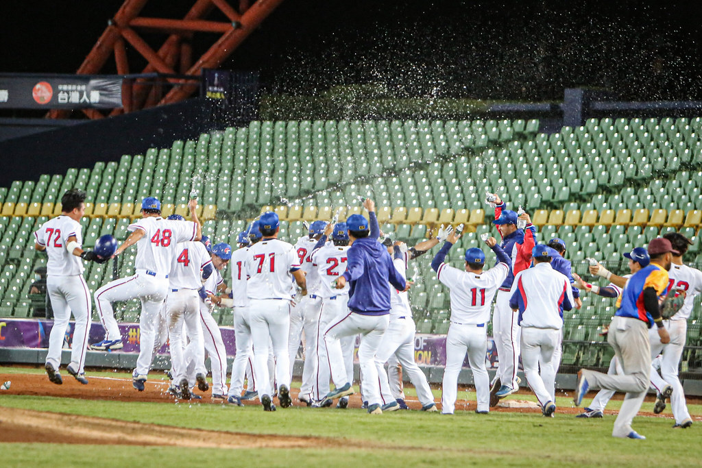 U23》延長賽發動戰術雙盜壘成功 謝承勳：看到對方一、三壘手往前衝 - TSNA體育新聞團隊