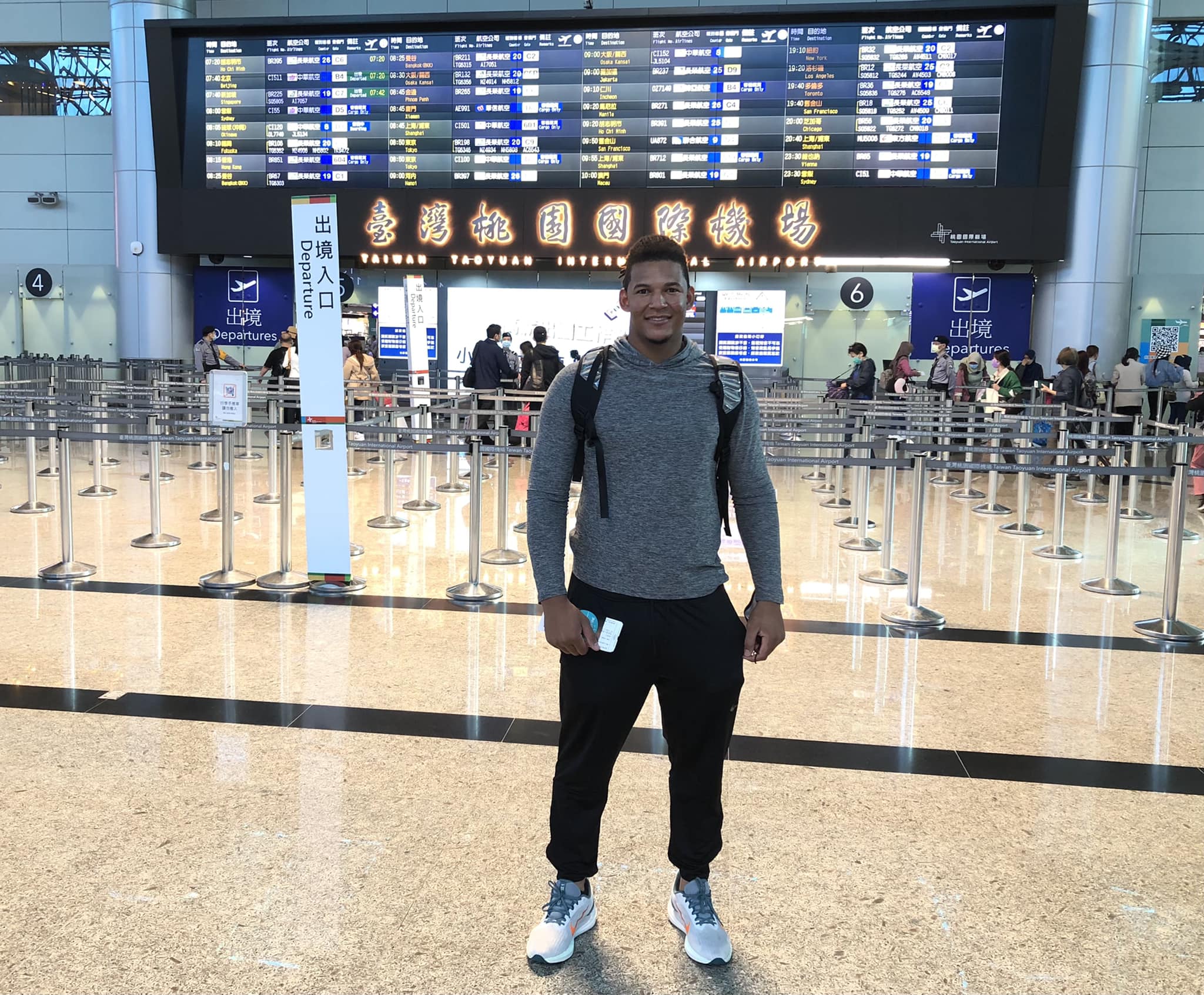 確定無緣季後賽 獅隊2洋投啟程返國 - TSNA體育新聞團隊