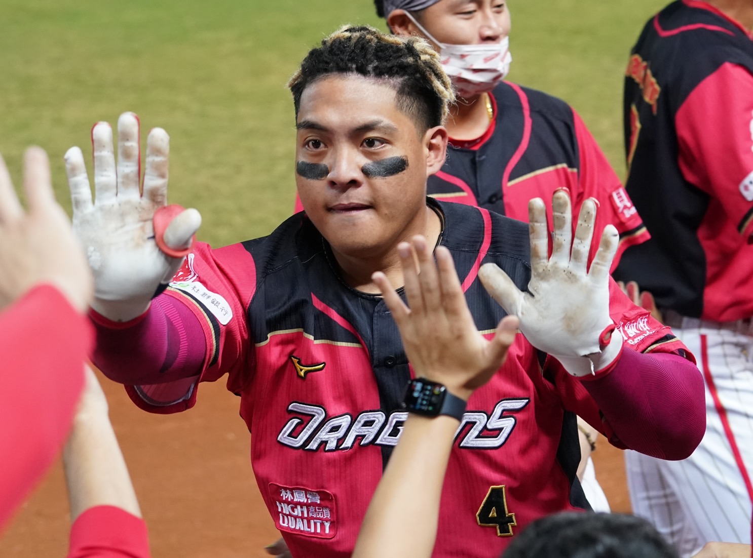 葉總解釋帶4捕：鞏冠是DH 隊長吳東融扛劉基鴻三壘缺 - TSNA體育新聞團隊