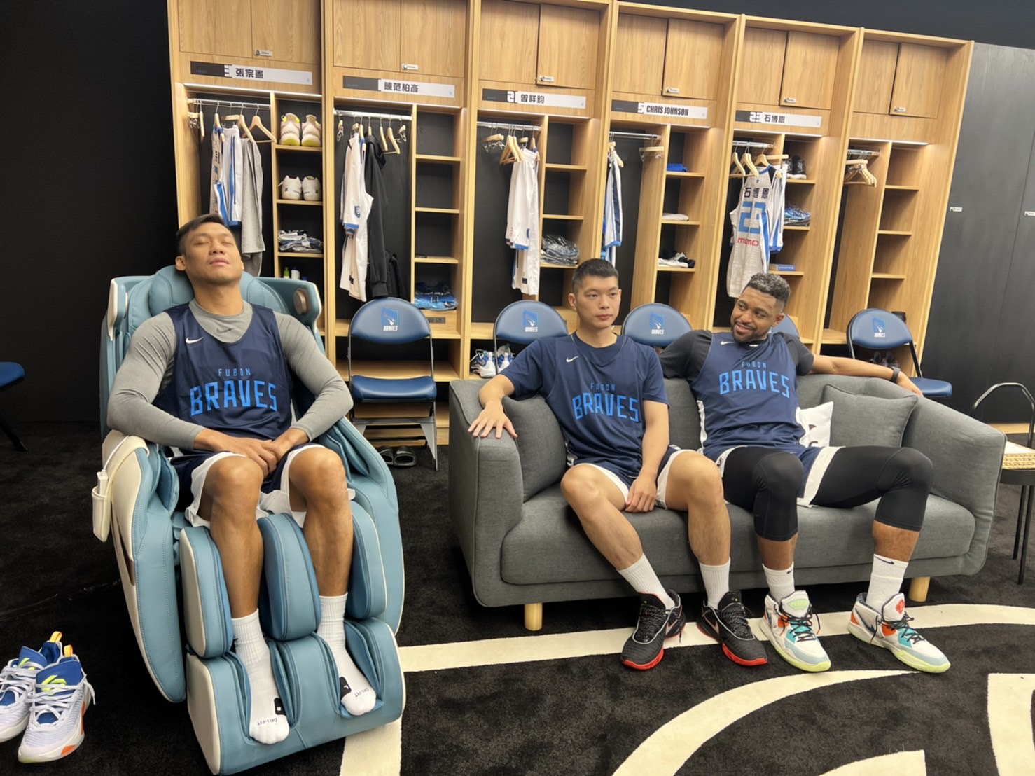 林志傑被新休息室嚇到 辛特力：看過最棒的！ - TSNA體育新聞團隊