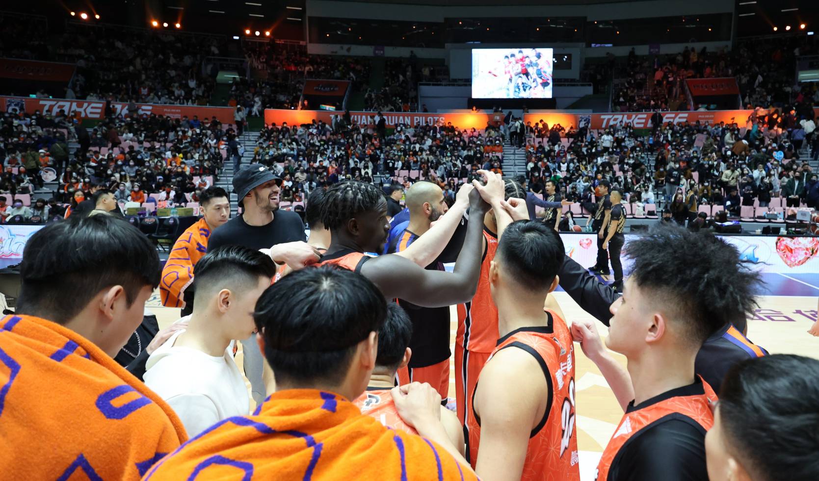 卡總賽後公開批評裁判 PLG罰領航猿1.5萬 - TSNA體育新聞團隊