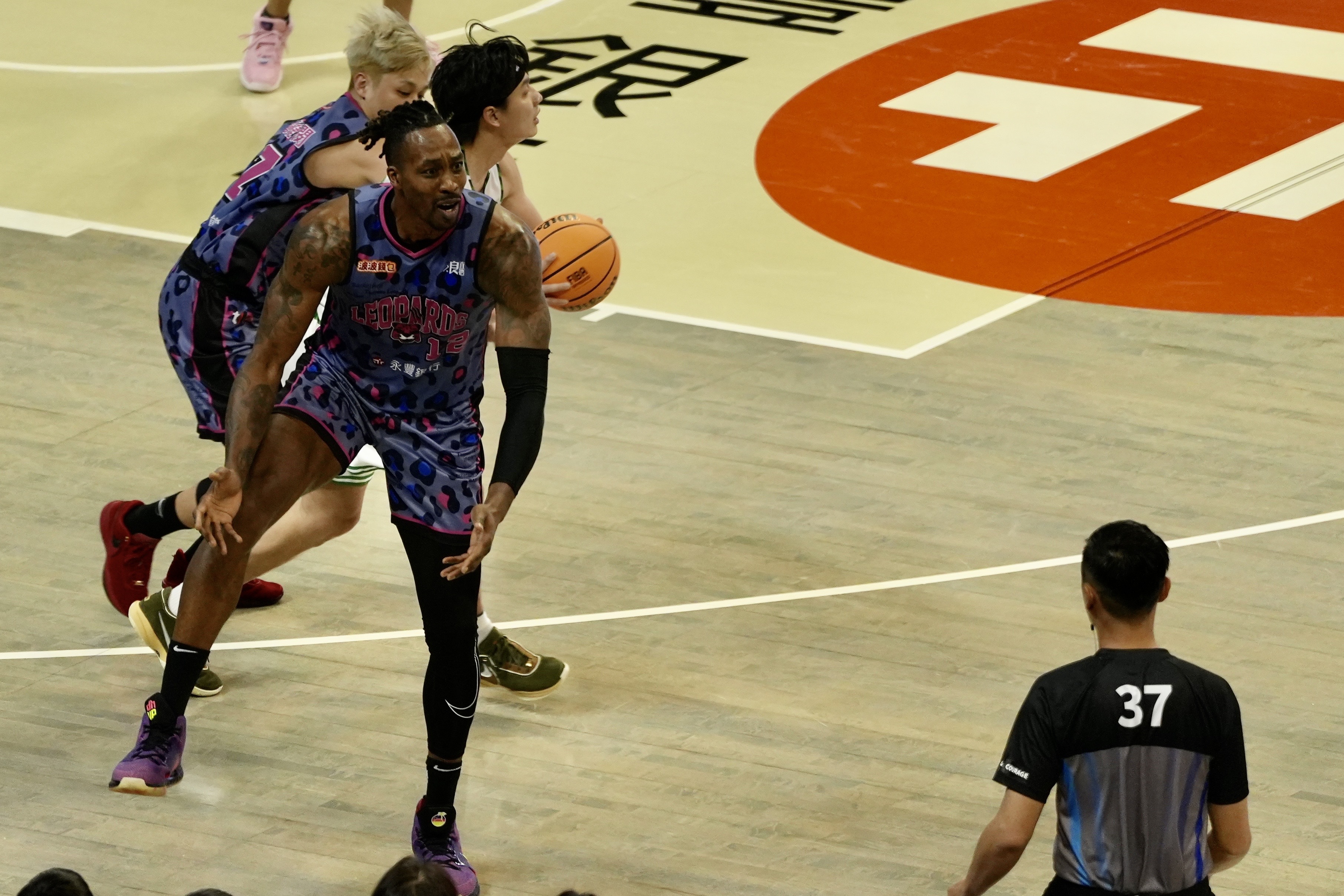 衝突後首度交手 雲豹主場不敵英熊 霍華德23分27籃板7助攻 - TSNA體育新聞團隊