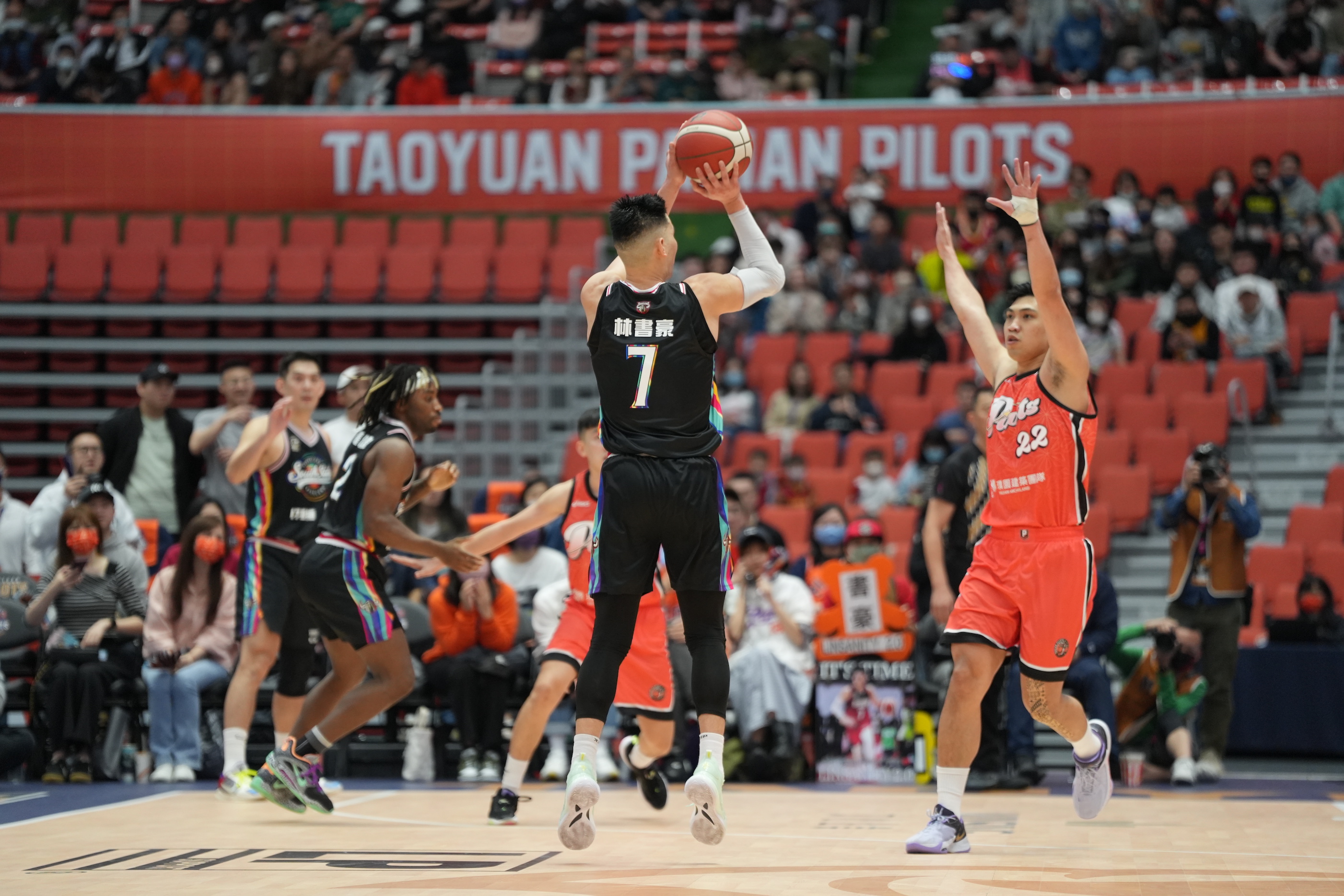 林書豪38分6籃板5助攻 鋼鐵人大勝領航猿 - TSNA體育新聞團隊