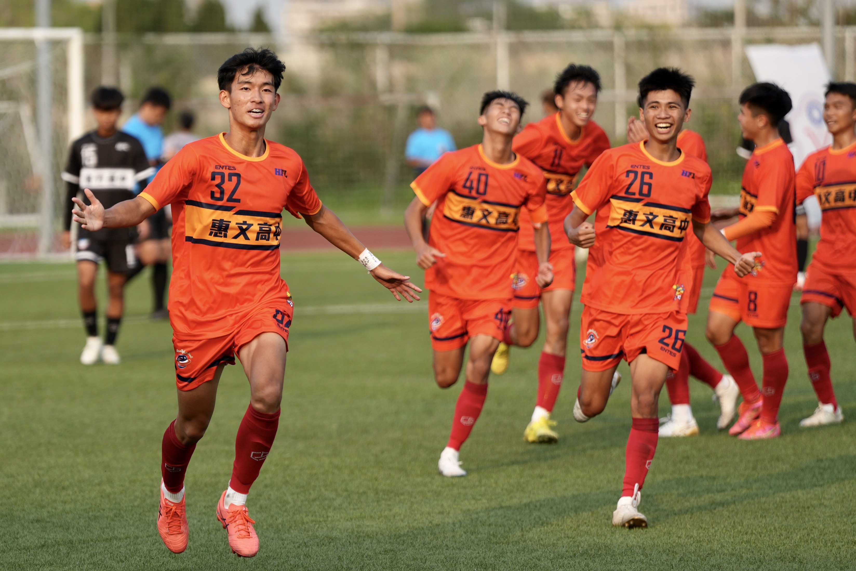 HFL中等學校足球聯賽 高男組惠文逆轉路竹 朝衛冕邁進 - TSNA體育新聞團隊