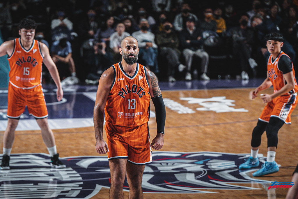 桑尼砍41分 領航猿隊史和平館首勝 - TSNA體育新聞團隊