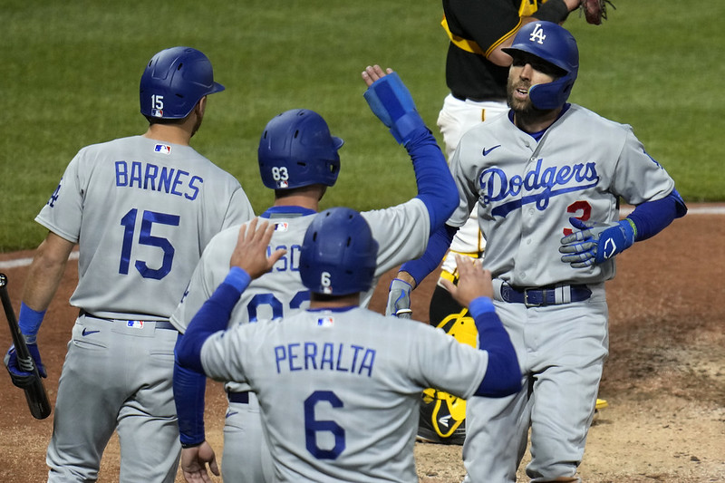 道奇Betts逆轉3分砲被沒收 Taylor補回來終止海盜7連勝 - TSNA體育新聞團隊