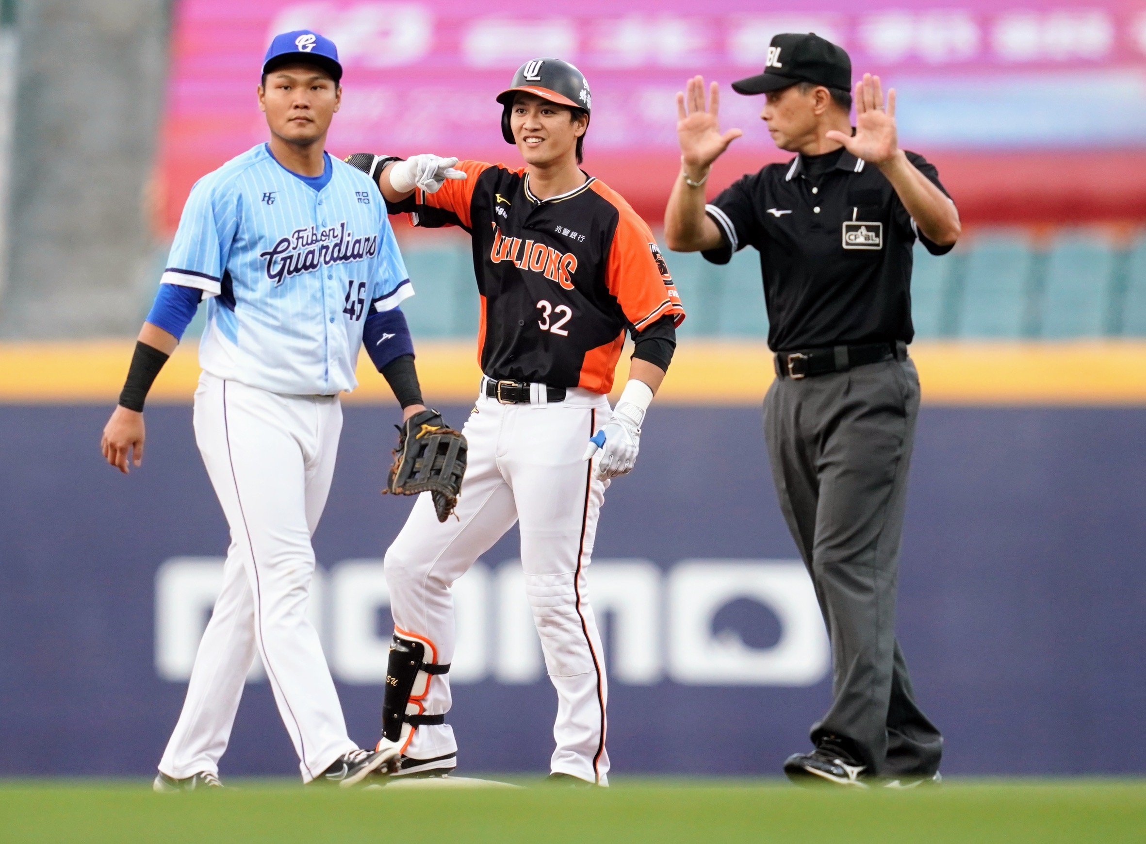 蘇智傑單場3安還打下追平分 攻佔打擊榜第3 - TSNA體育新聞團隊