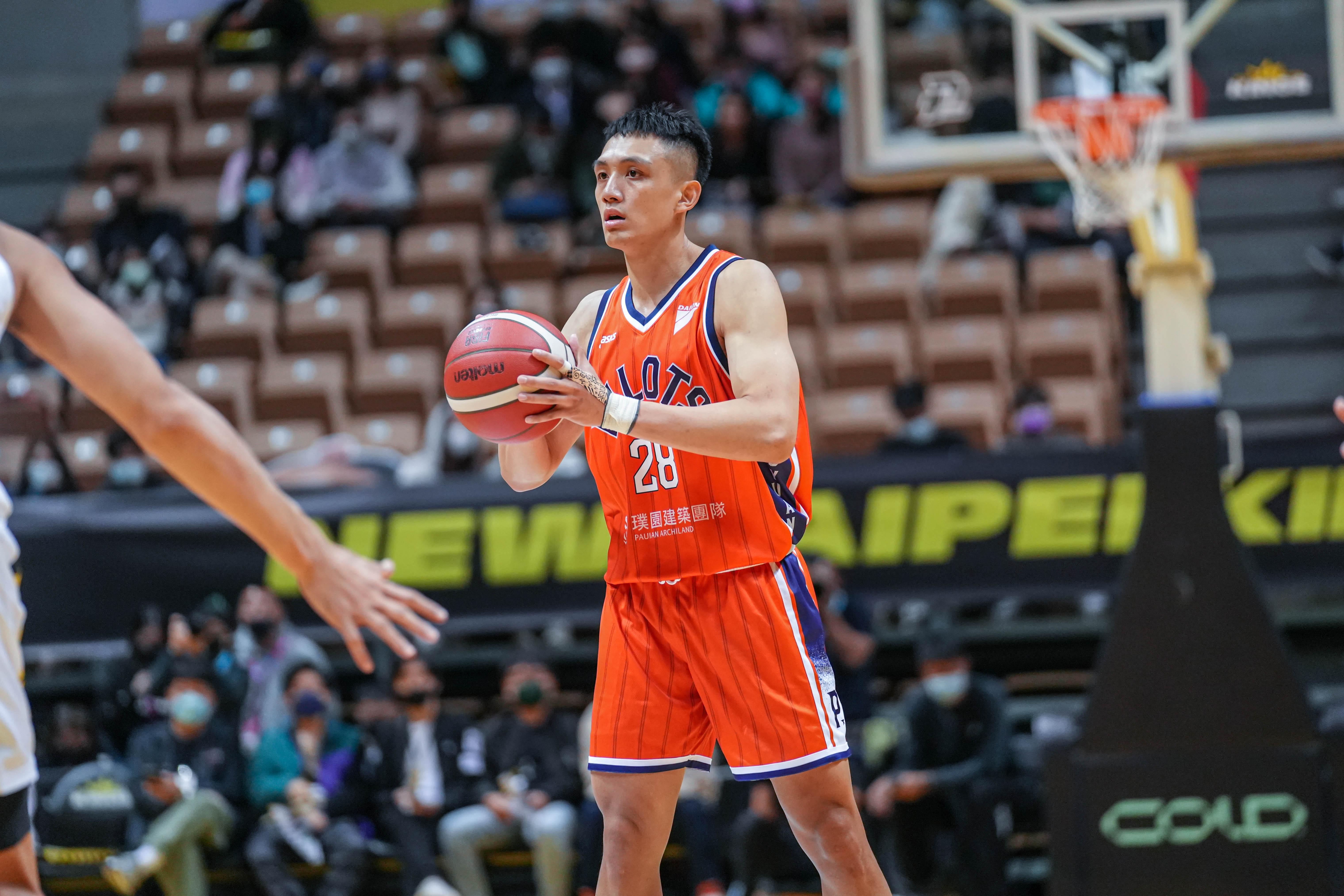 季後賽對富邦 施晉堯有信心勝負55波 - TSNA體育新聞團隊