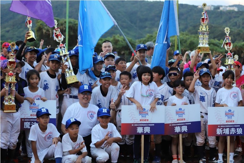 華興盃少棒教練大有來頭 地主如願留下U12冠軍 - TSNA體育新聞團隊