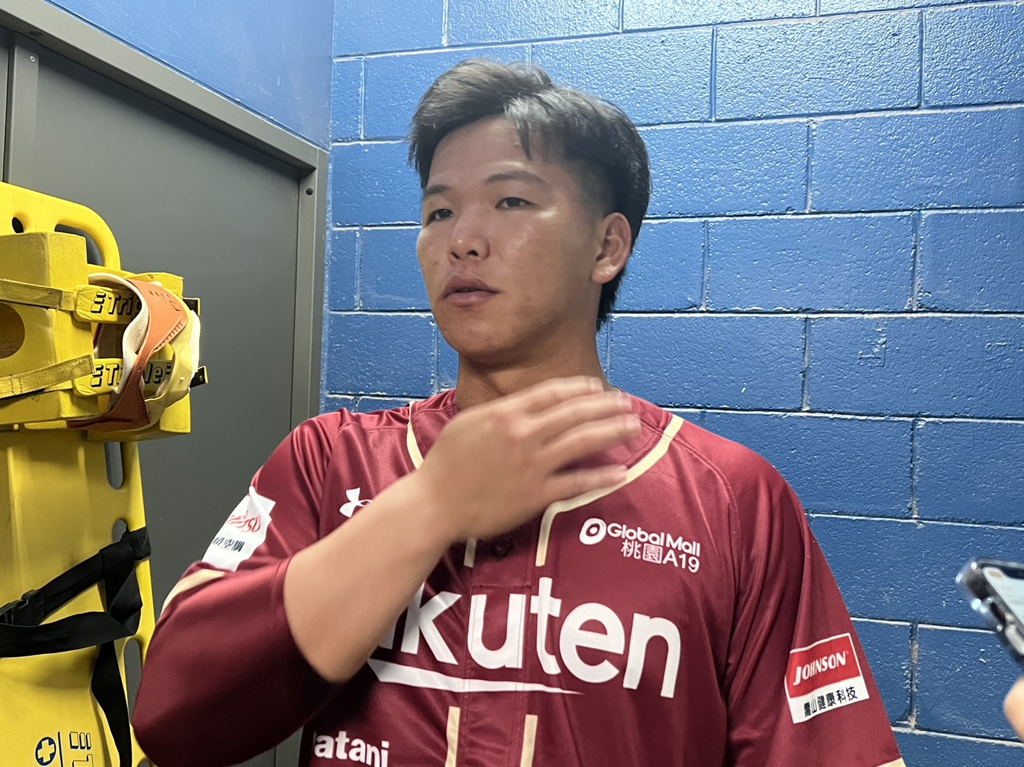 7月打擊率破4成最恐怖打者 廖健富不去想「什麼王」 - TSNA體育新聞團隊