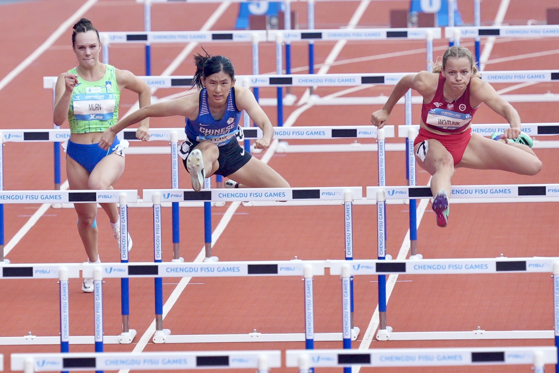 世大運》恩師現場驚喜助陣 許樂100跨跑進準決賽 - TSNA體育新聞團隊