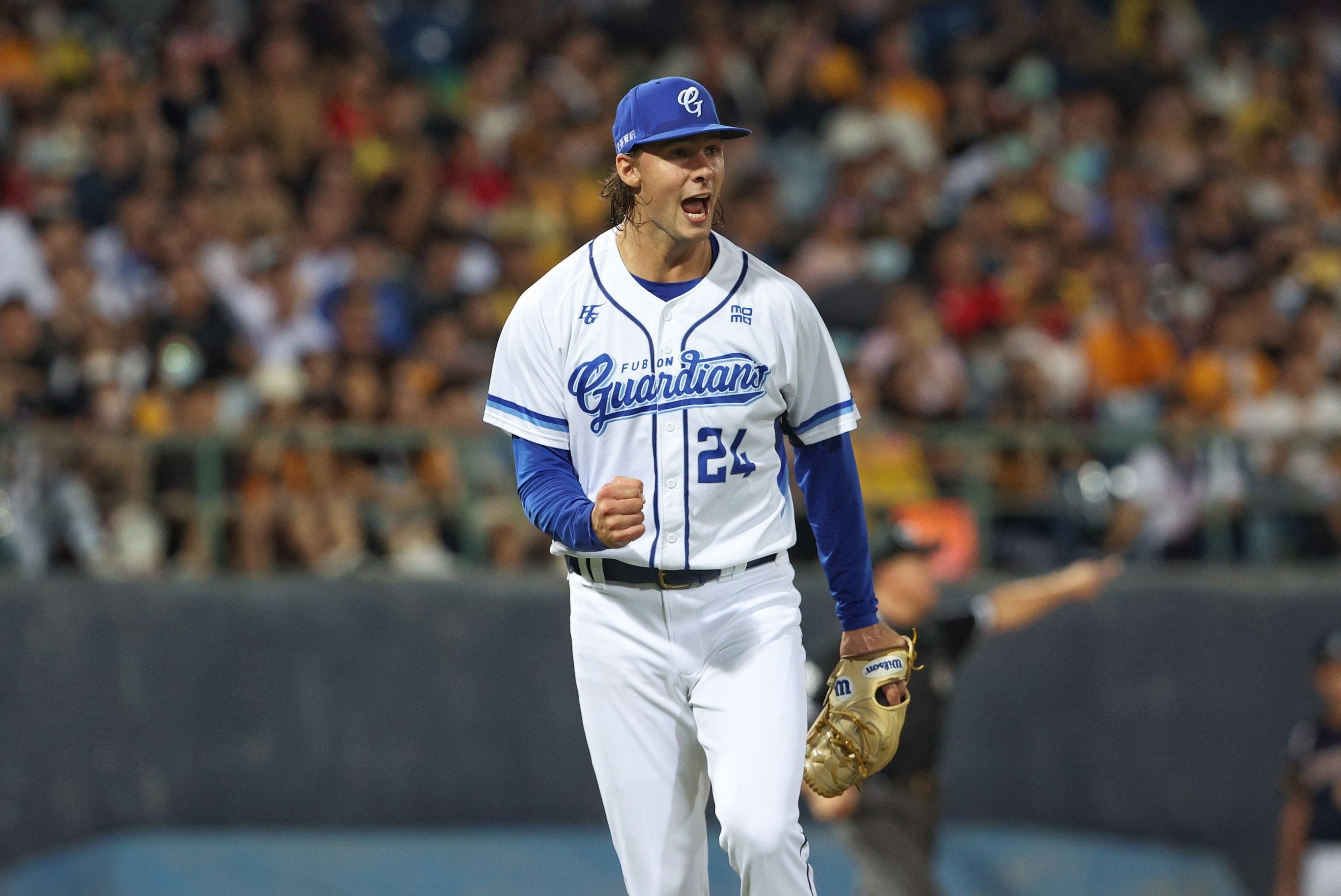 悍將瑞恩好投幾乎確定831過關 李宗賢觸身中手背去照X光 - TSNA體育新聞團隊