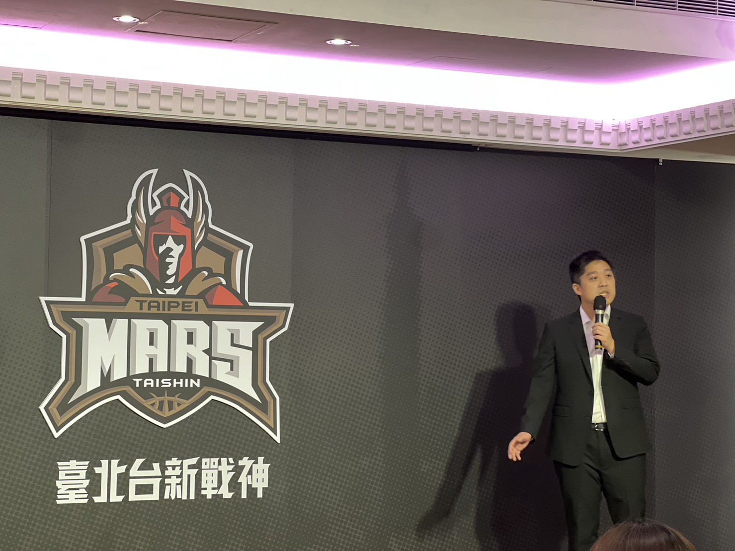 台新也想跟林書豪談 鎖定台北選定T1 - TSNA體育新聞團隊