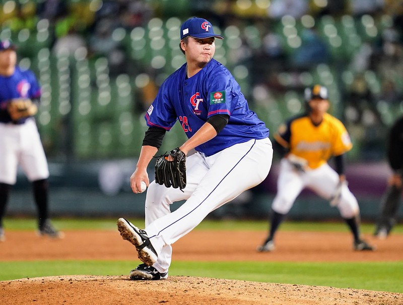 鄧愷威5局8K失2分 3A第4勝進帳 - TSNA體育新聞團隊