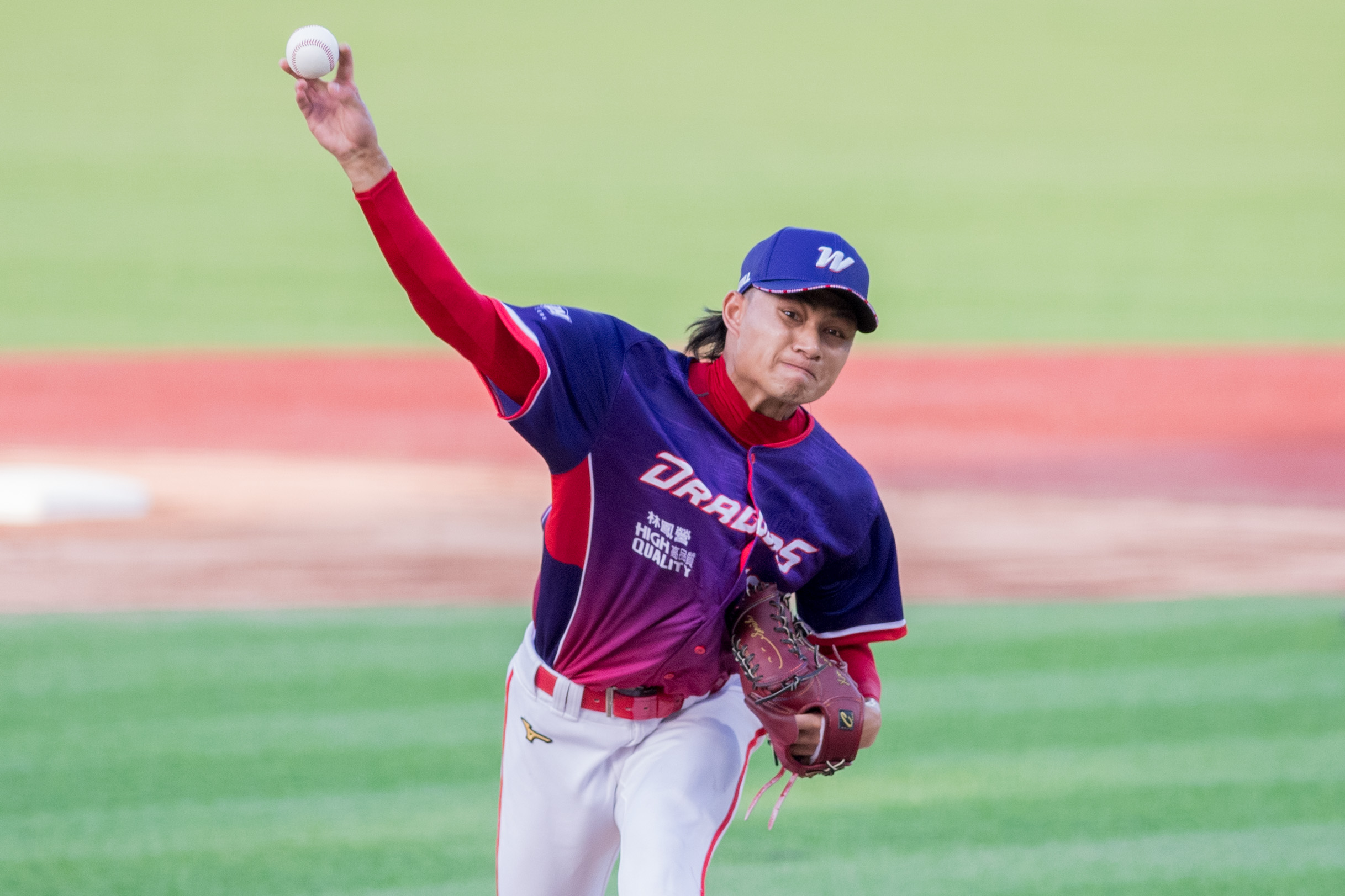 相隔674天重返一軍 徐若熙投1.2局無失分飆154公里 - TSNA體育新聞團隊