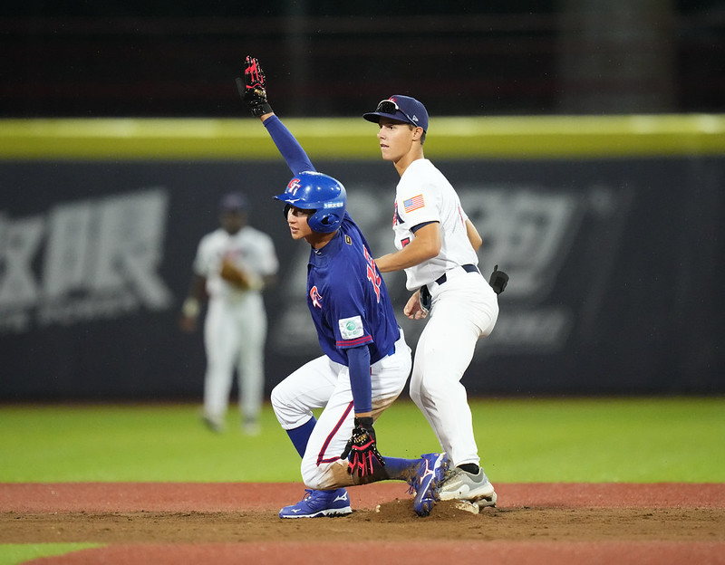 U18》觸身球直擊右膝 林佳緯忍痛打滿全場還盜壘 - TSNA體育新聞團隊