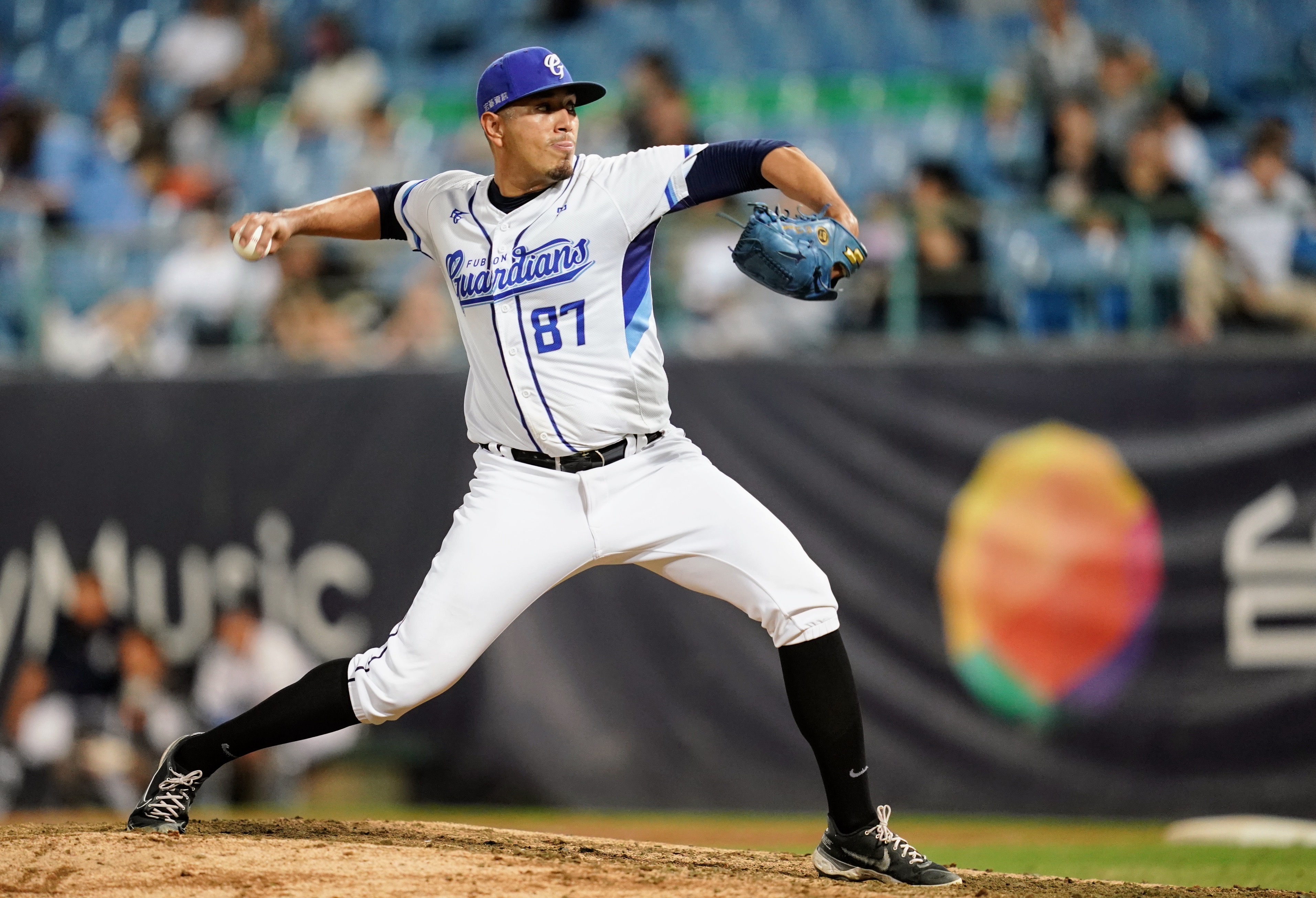 富藍戈狂飆159公里火球 連46.1局無責失刷新中職19年前紀錄 - TSNA體育新聞團隊