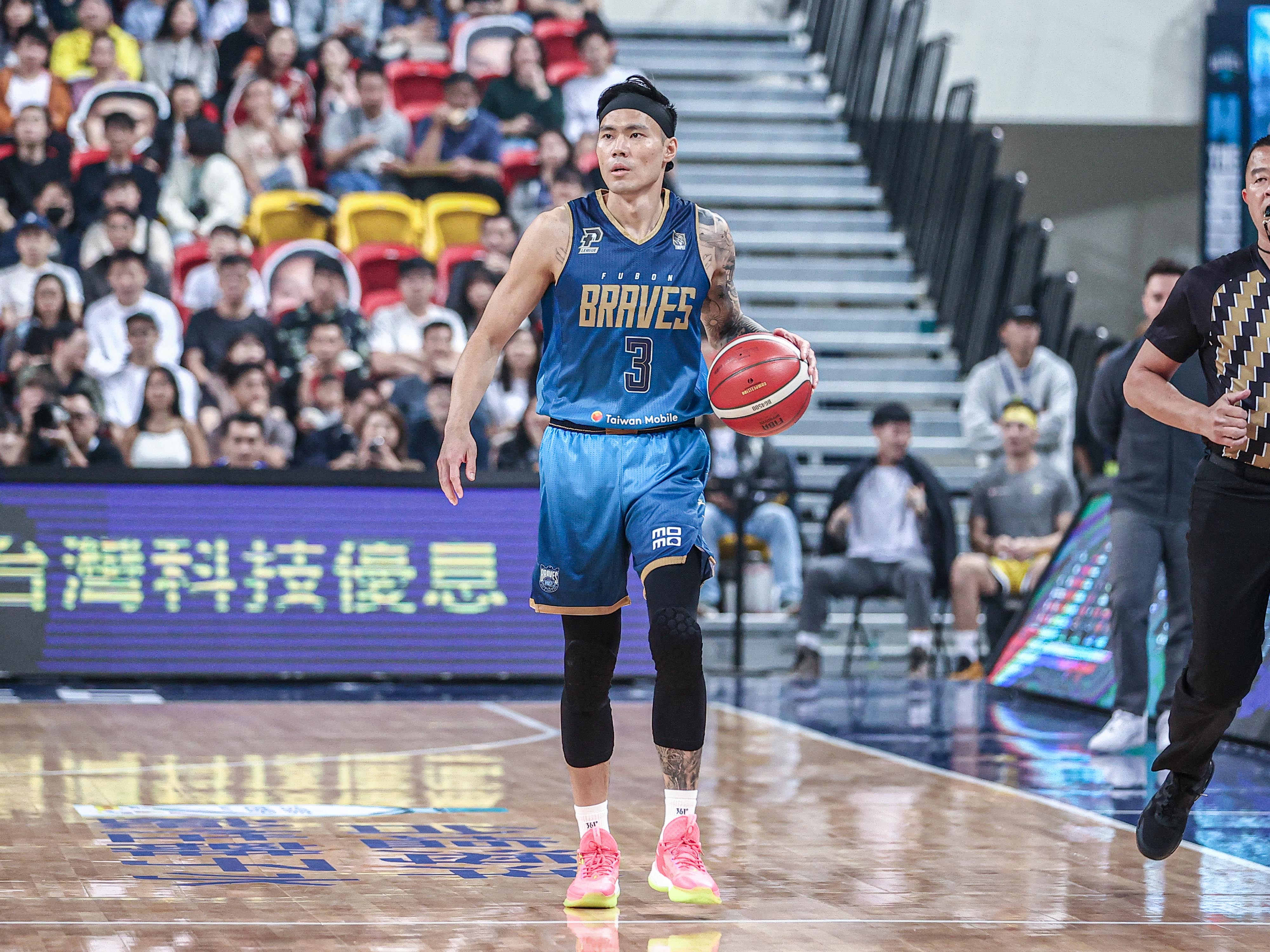 第2節狂灌20分 勇士領先鋼鐵人26分 - TSNA體育新聞團隊